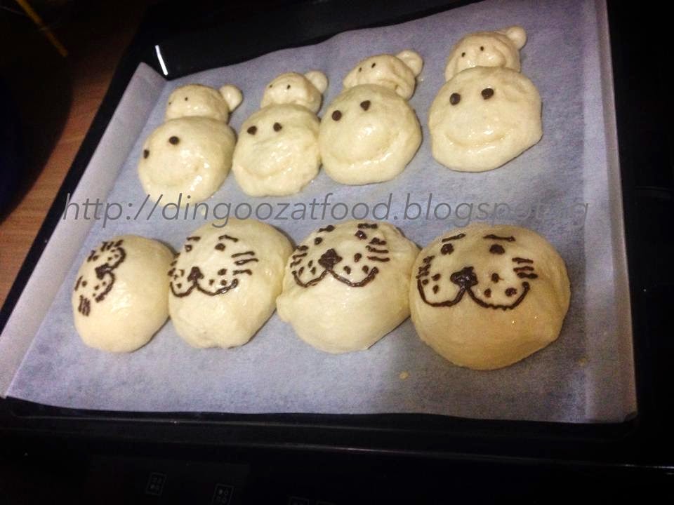 Miki's Food Archives : Cute Lion King Bread