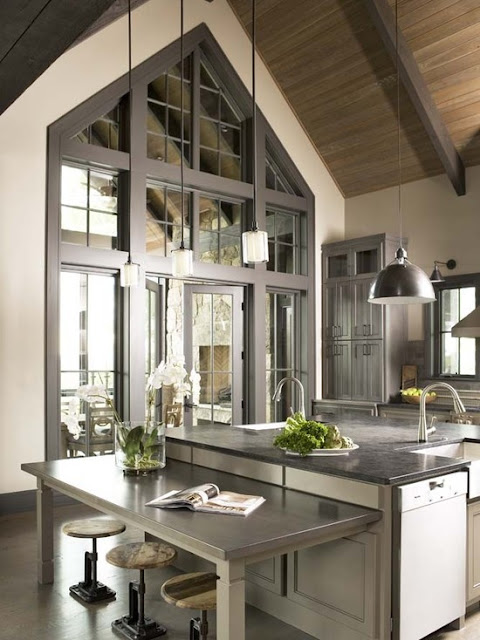 702 Hollywood: Kitchens to Love