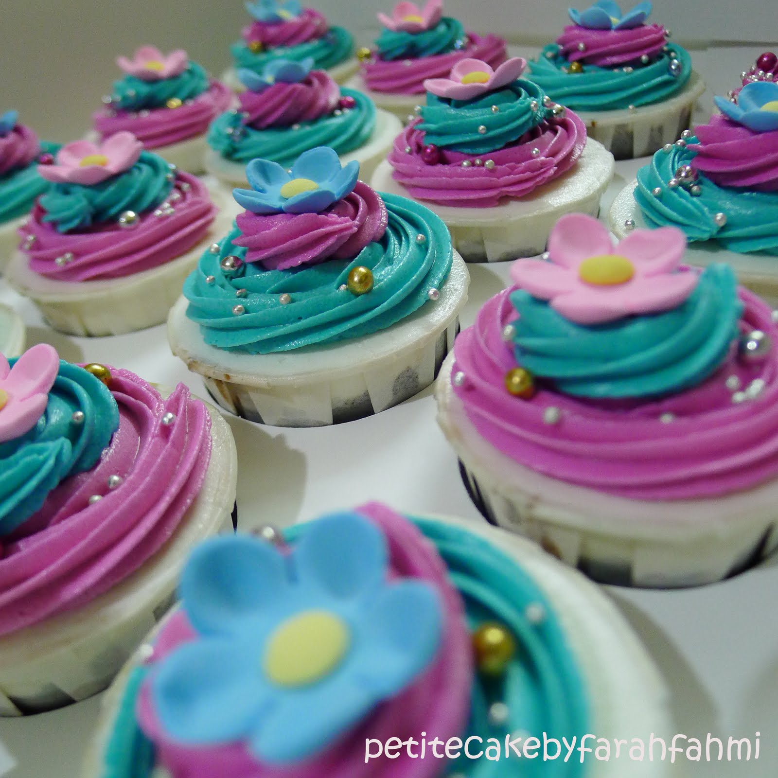 petitecake by farahfahmi: cupcakes di musim bunga 2