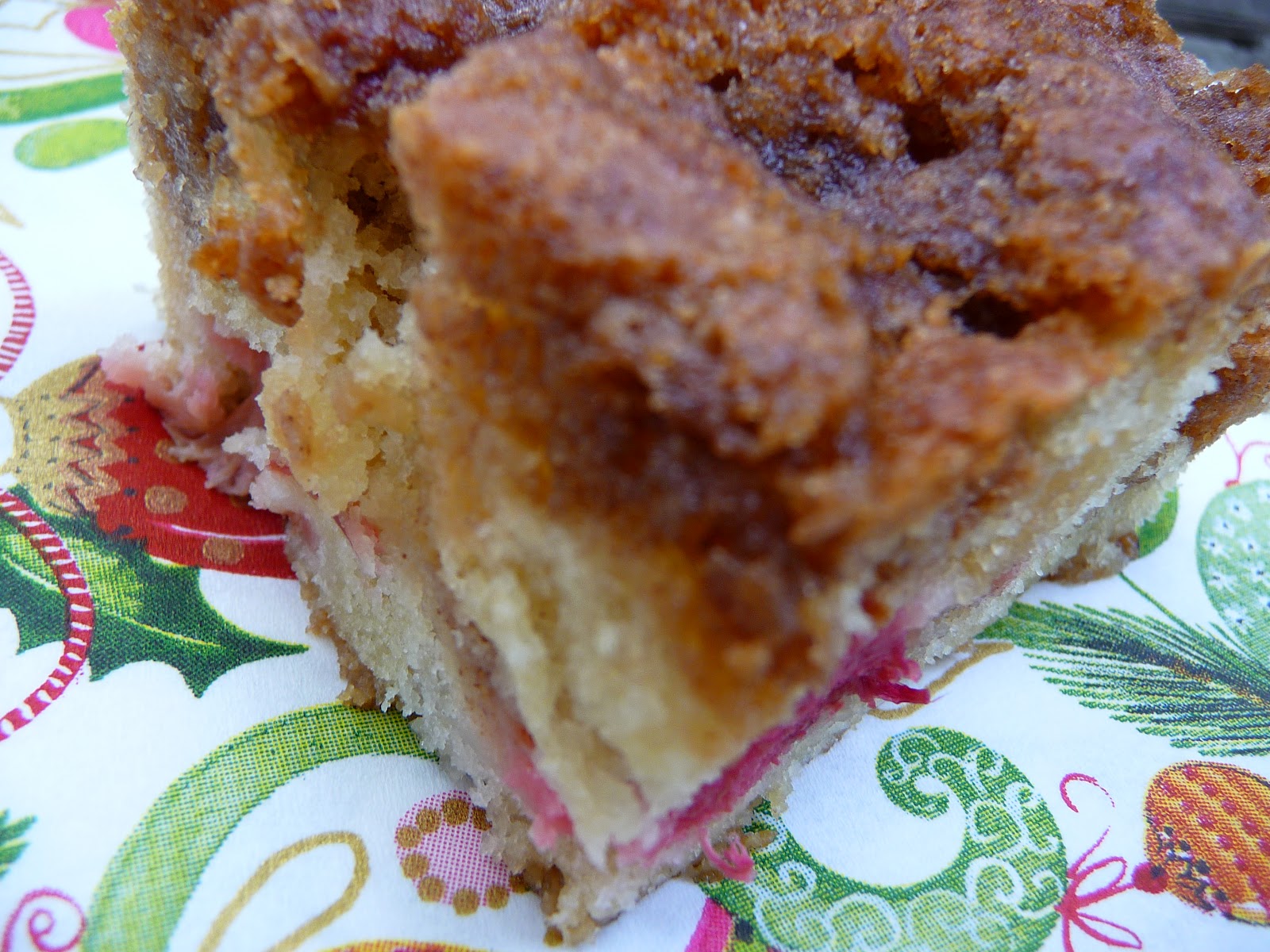 LittleRedSaid.......: Rhubarb Lunar Cake