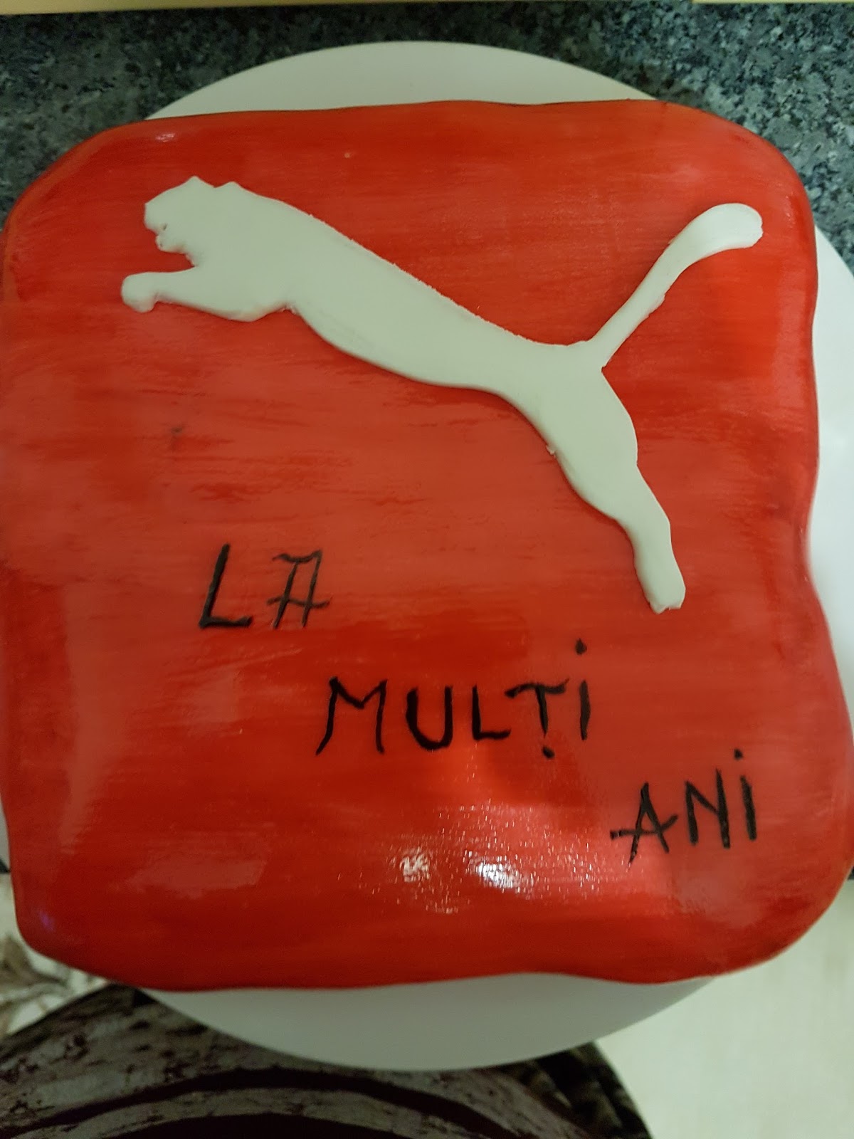 PUMA CAKE- TORT PUMA