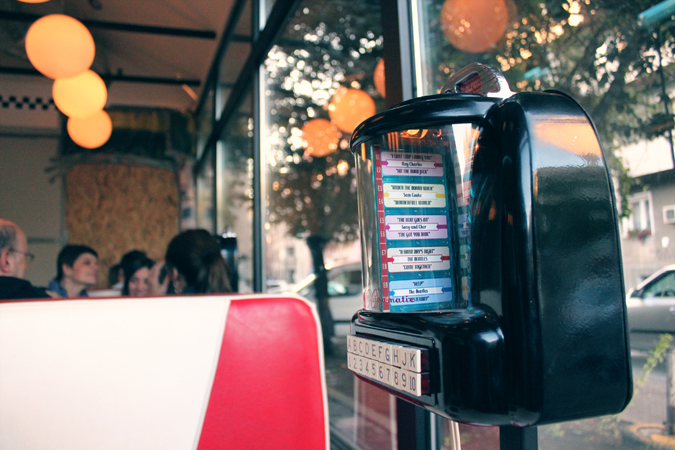 frashion: ★INTERGALACTIC Diner★ /Belgrade/