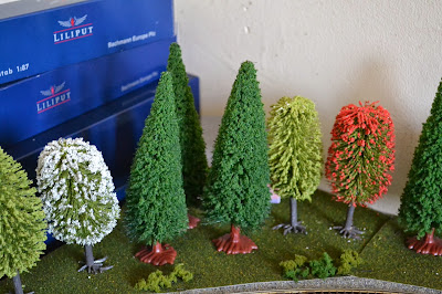 Kris' Model World - model railways and model kits: Mixing up the trees