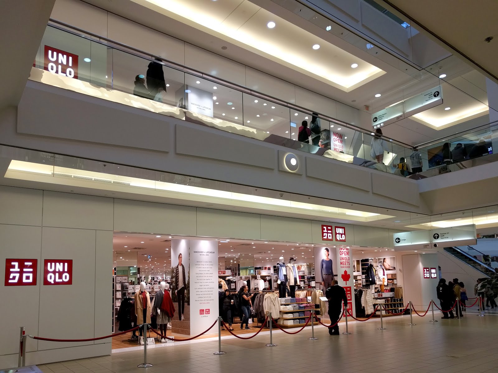 smoothly polished: UNIQLO Metrotown: Finally!