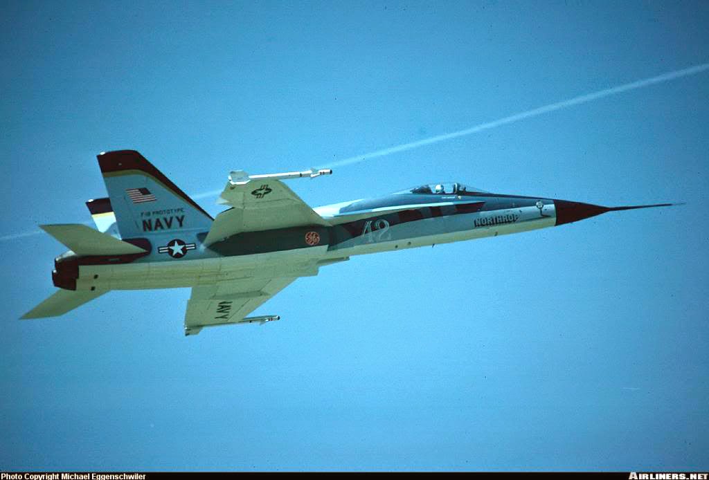 Blog de Aviones de Caza y Ataque: Northrop YF-17 "Cobra"