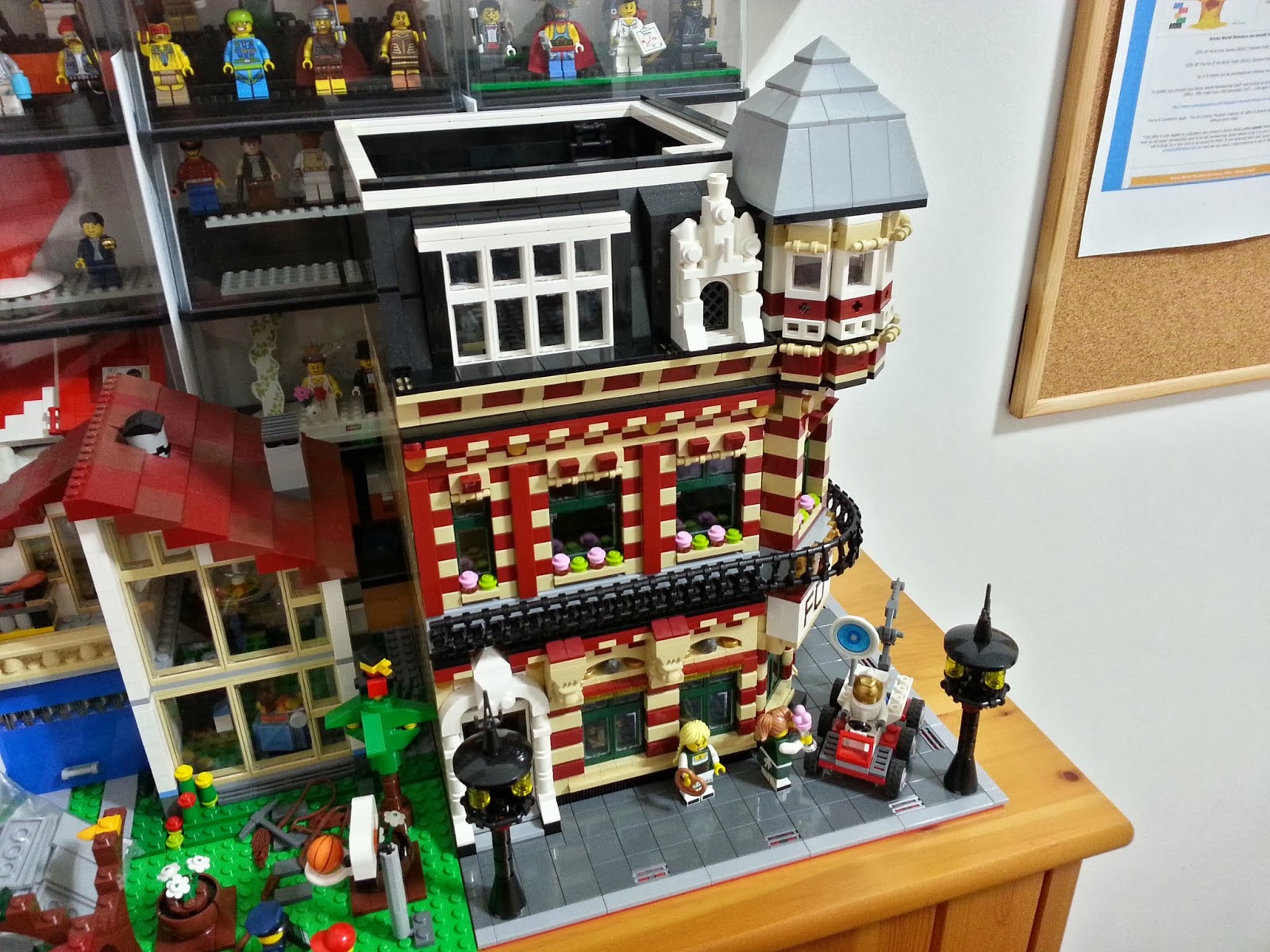 lurkerr's blog: Lego MOC Vintage Shop Part 3
