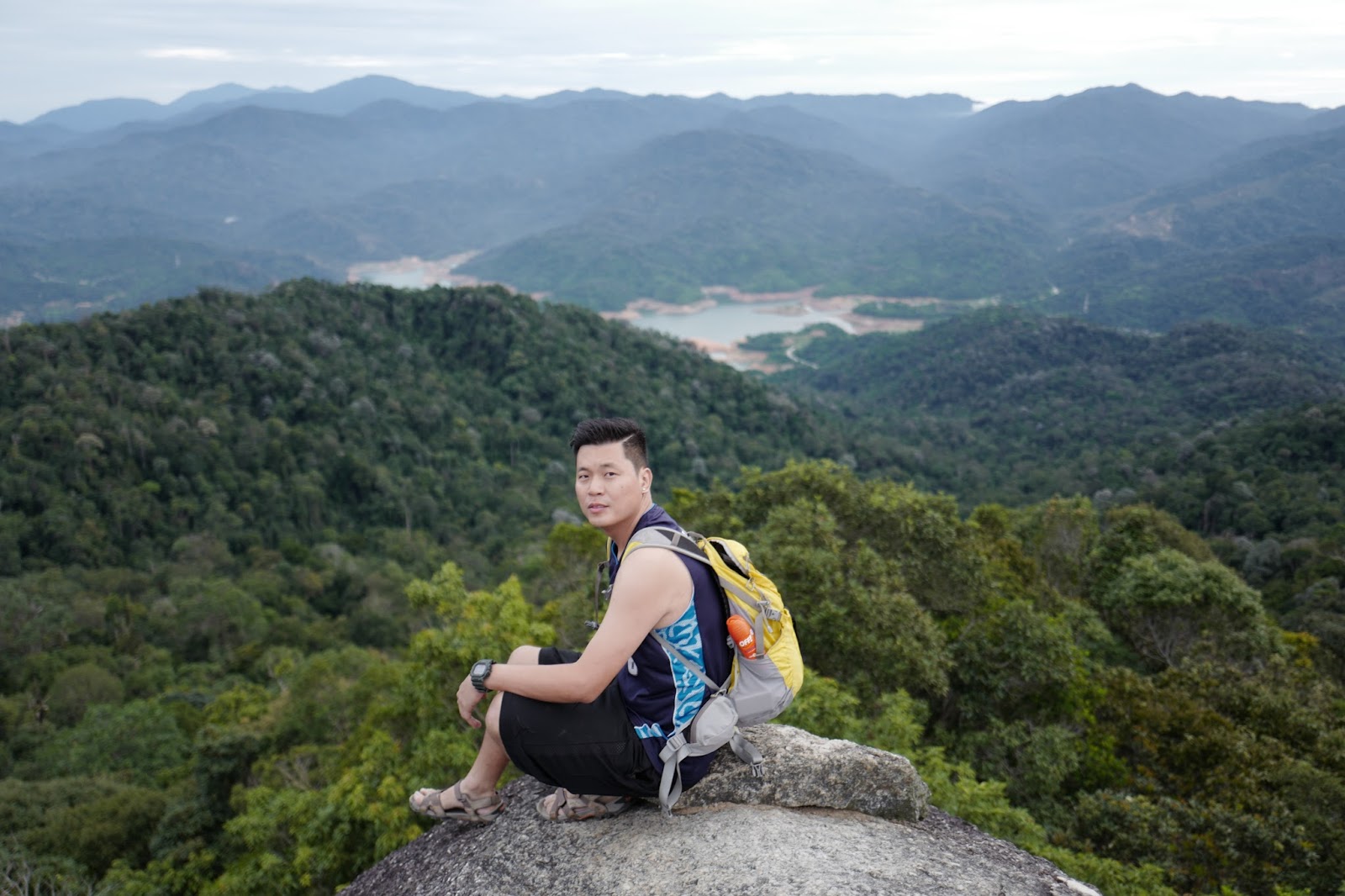 JE TunNel: Trail up BUKIT KUTU with Friends!