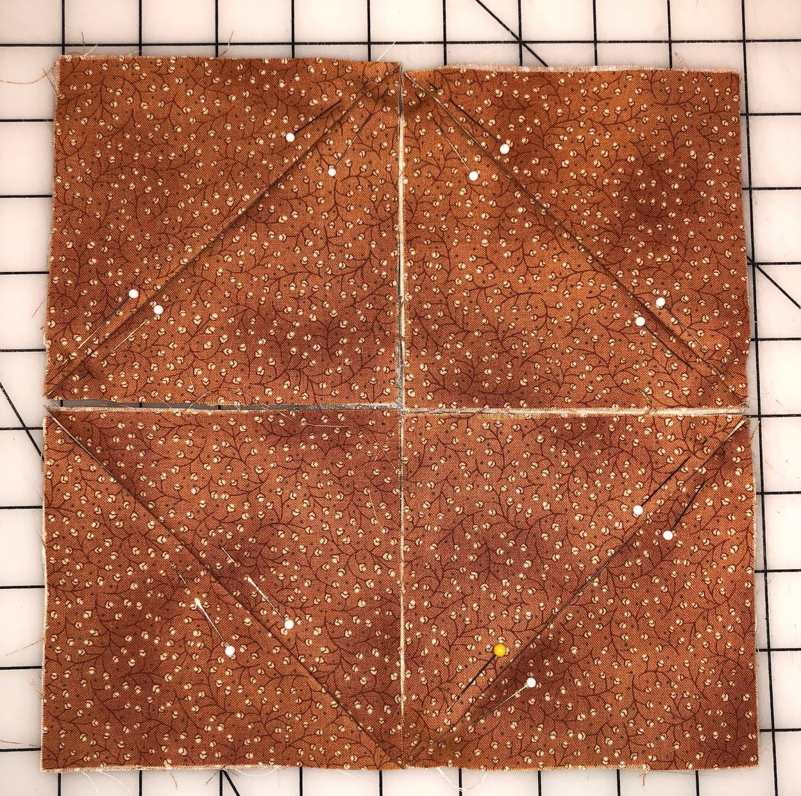 It's a Maker: A "Cathedral Window" Quilt Block