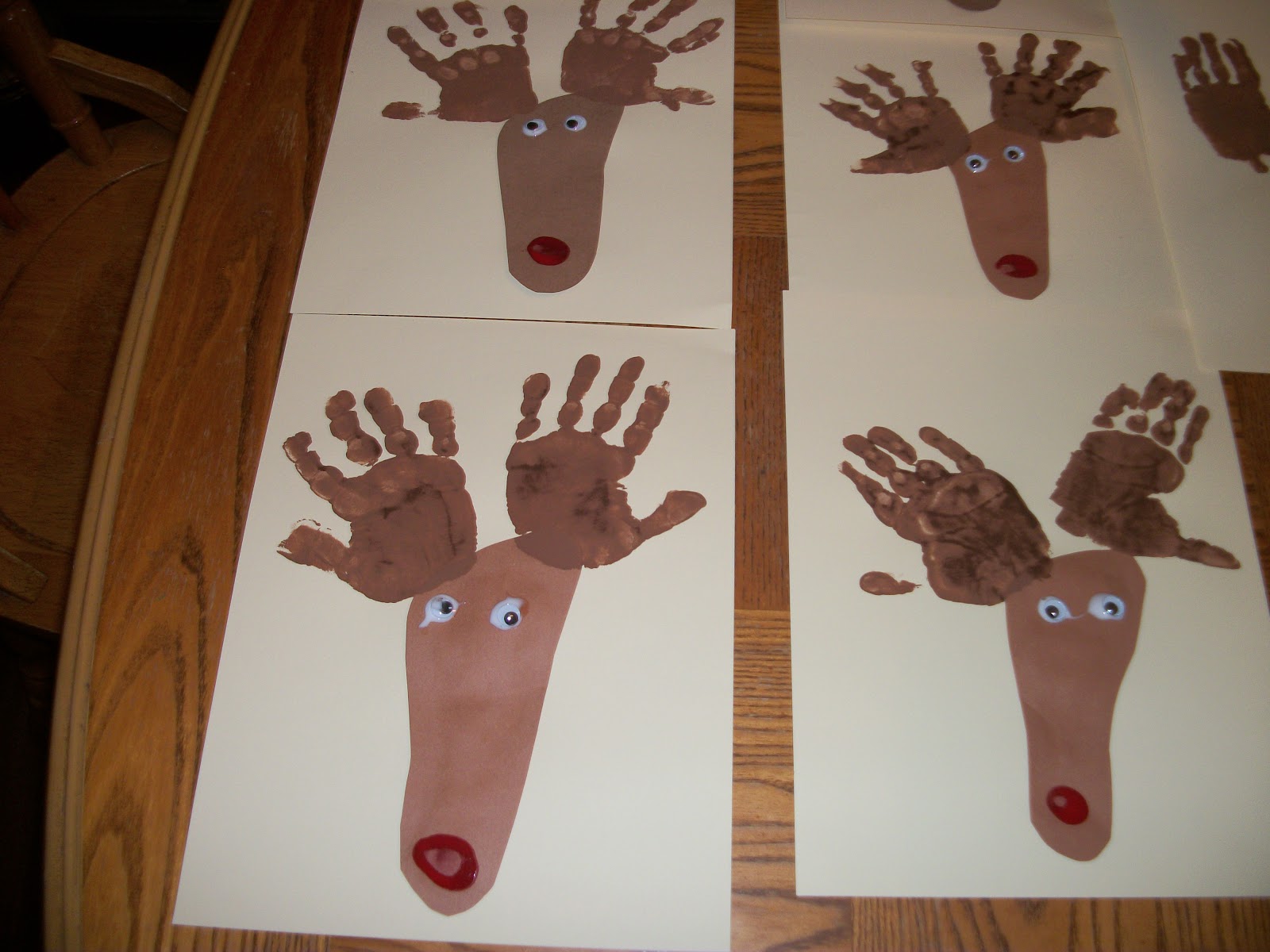 Little Ones Childcare: Rudolph the Red Nosed Reindeer footprints!
