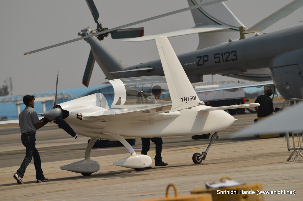 Rutan Model 61 long EZ LCV at Aero India - eNidhi India Travel Blog