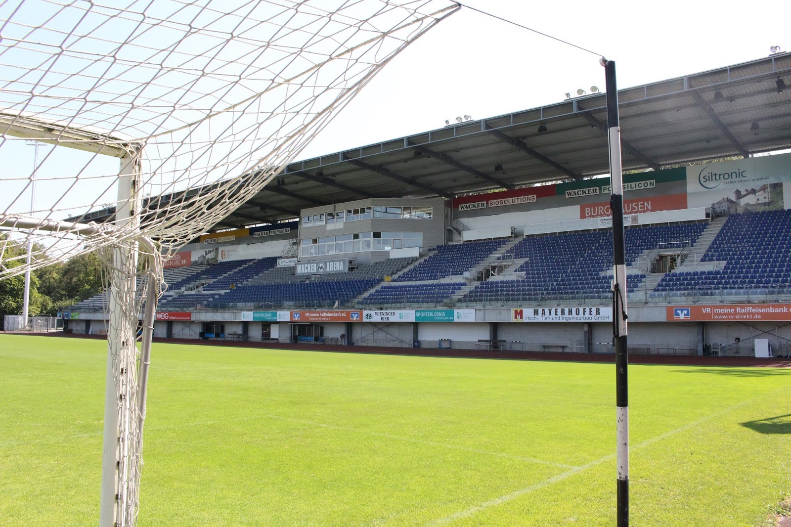 Stadien in aller Welt: Wacker Arena Burghausen - Groundspotting
