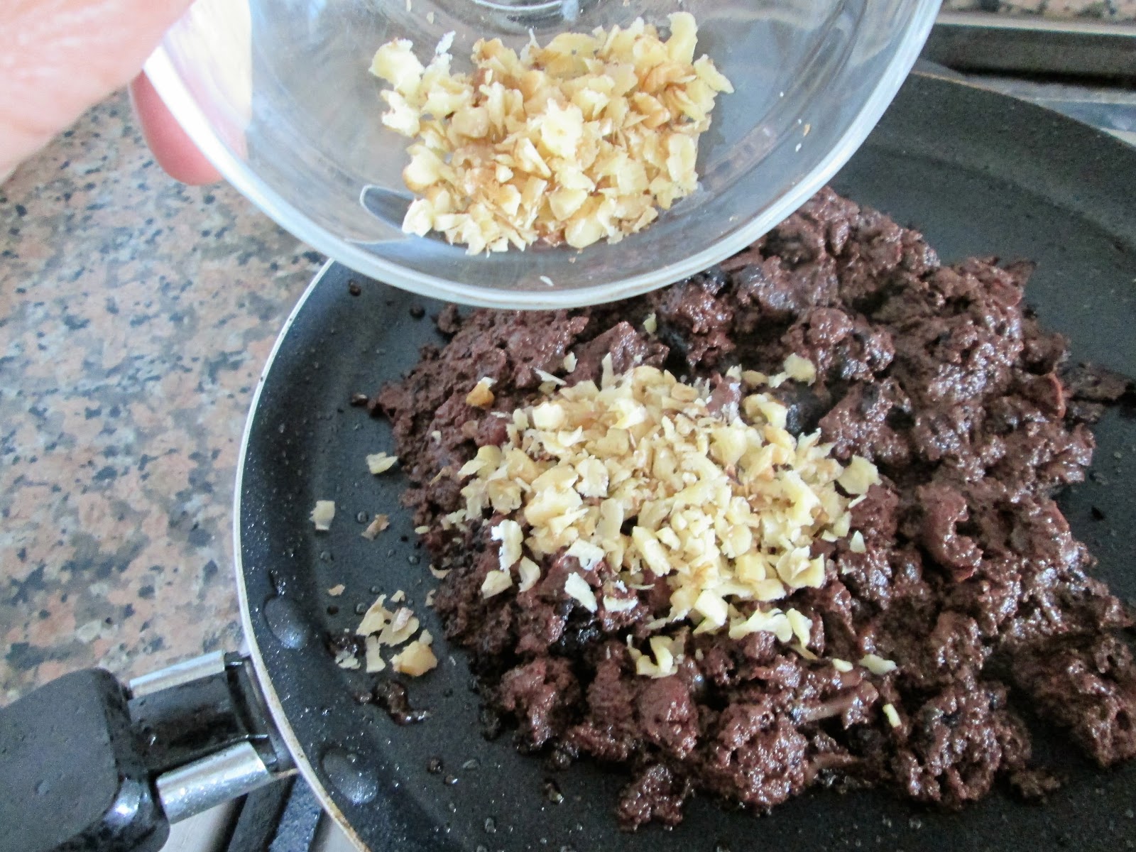 COCINA CHILENA E INTERNACIONAL NORMA: PRIETAS CON PAPAS COCIDAS.