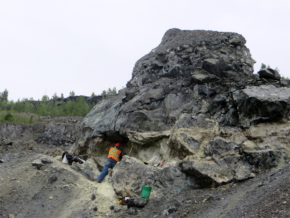 Les minéraux - Québec: Asbestos - Excursion dans la mine Jeffrey