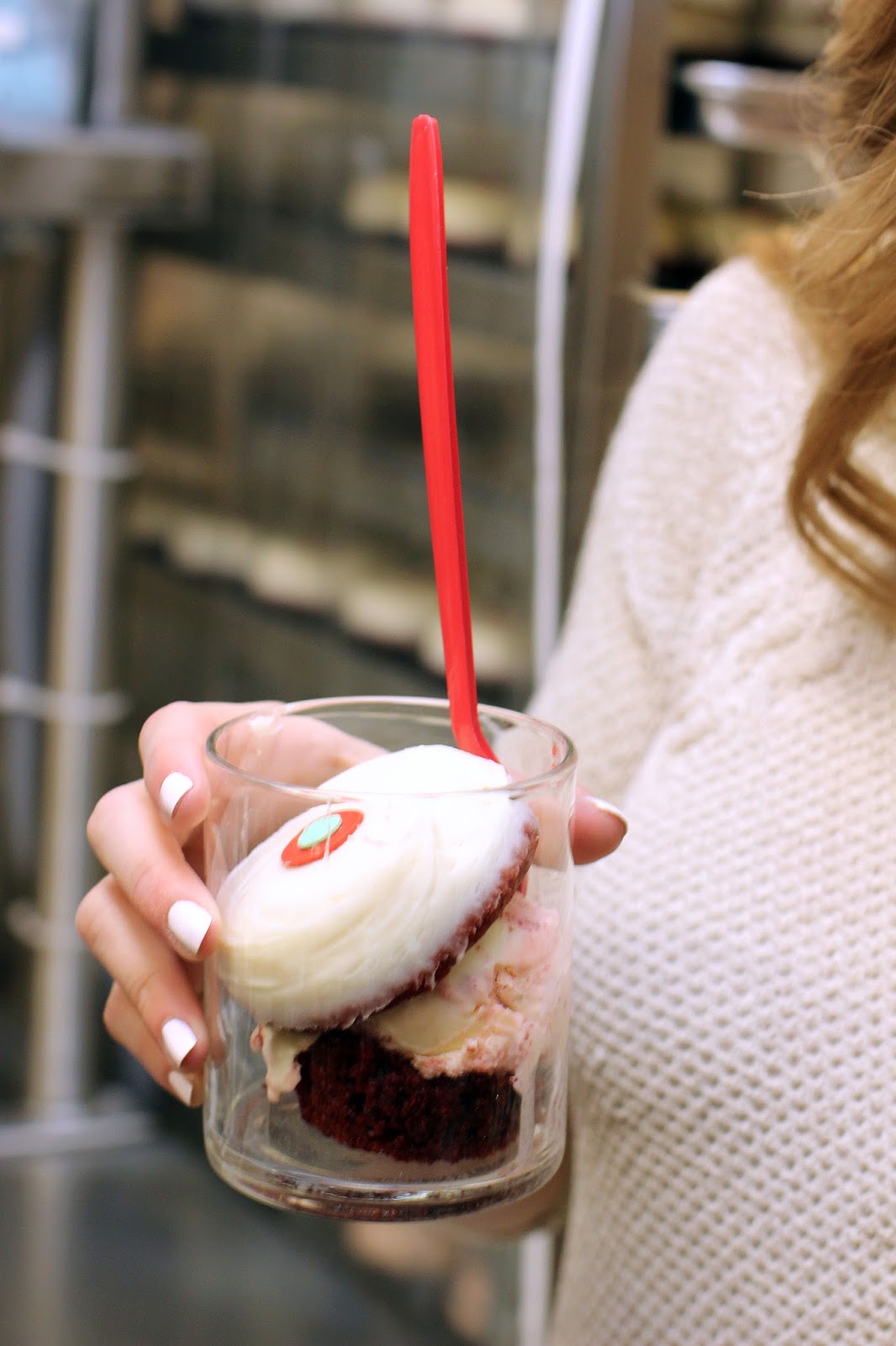 Chicago Eats: Red Velvet Sprinkles Sundaes | chicago foodie girl