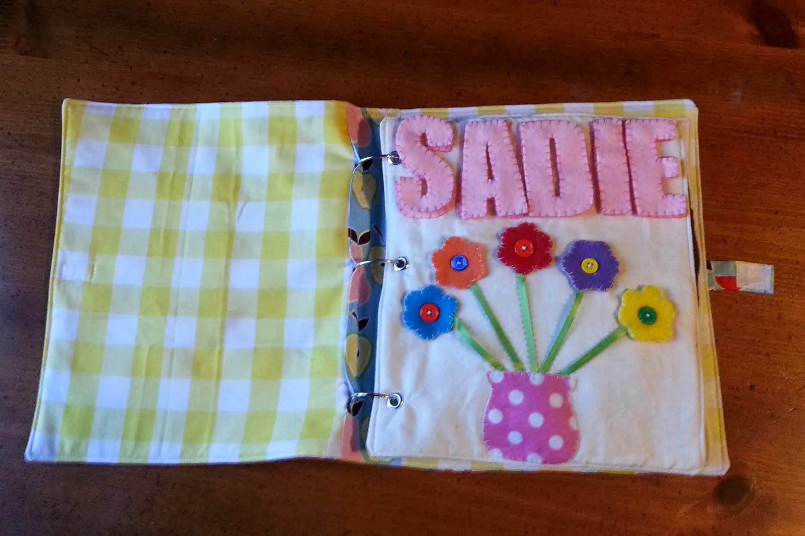 The Busy Bug Life: Tutorial: Quiet Book Cover