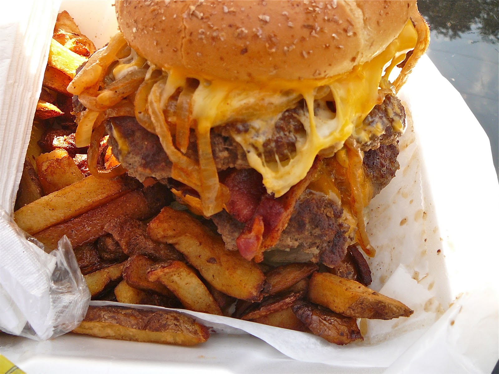 Bill Cianci's (Mostly) Burger Reviews: The Thurman Cafe, Columbus, OH