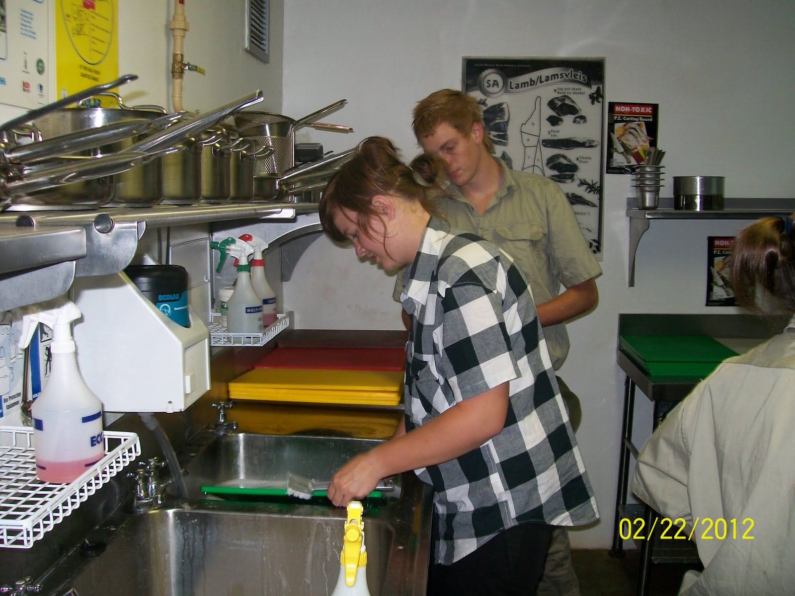 Chef-Juan: Training Kitchen cleaning- 21 - 22 february