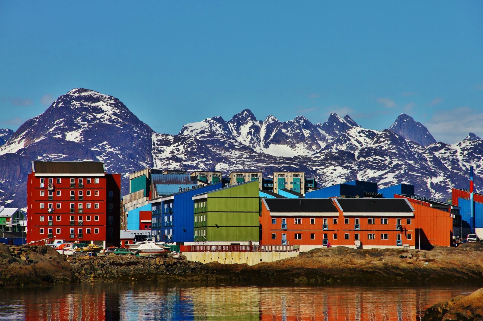 Ultima Thule: Maniitsoq , ex- Sukkertoppen, the Venice of Greenland