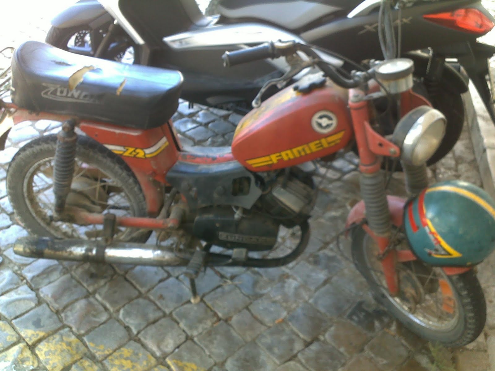 Glórias de Outros Tempos...: Famel Zundapp Z2