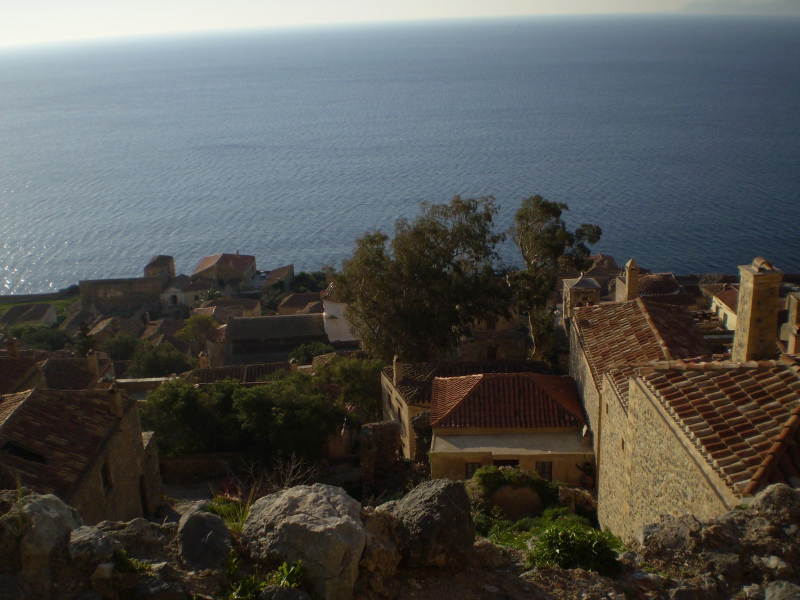 ακρη ελασσονας: ΜΟΝΕΜΒΑΣΙΑ η MONEMVASIA κειμενα απο το δικτυο ...