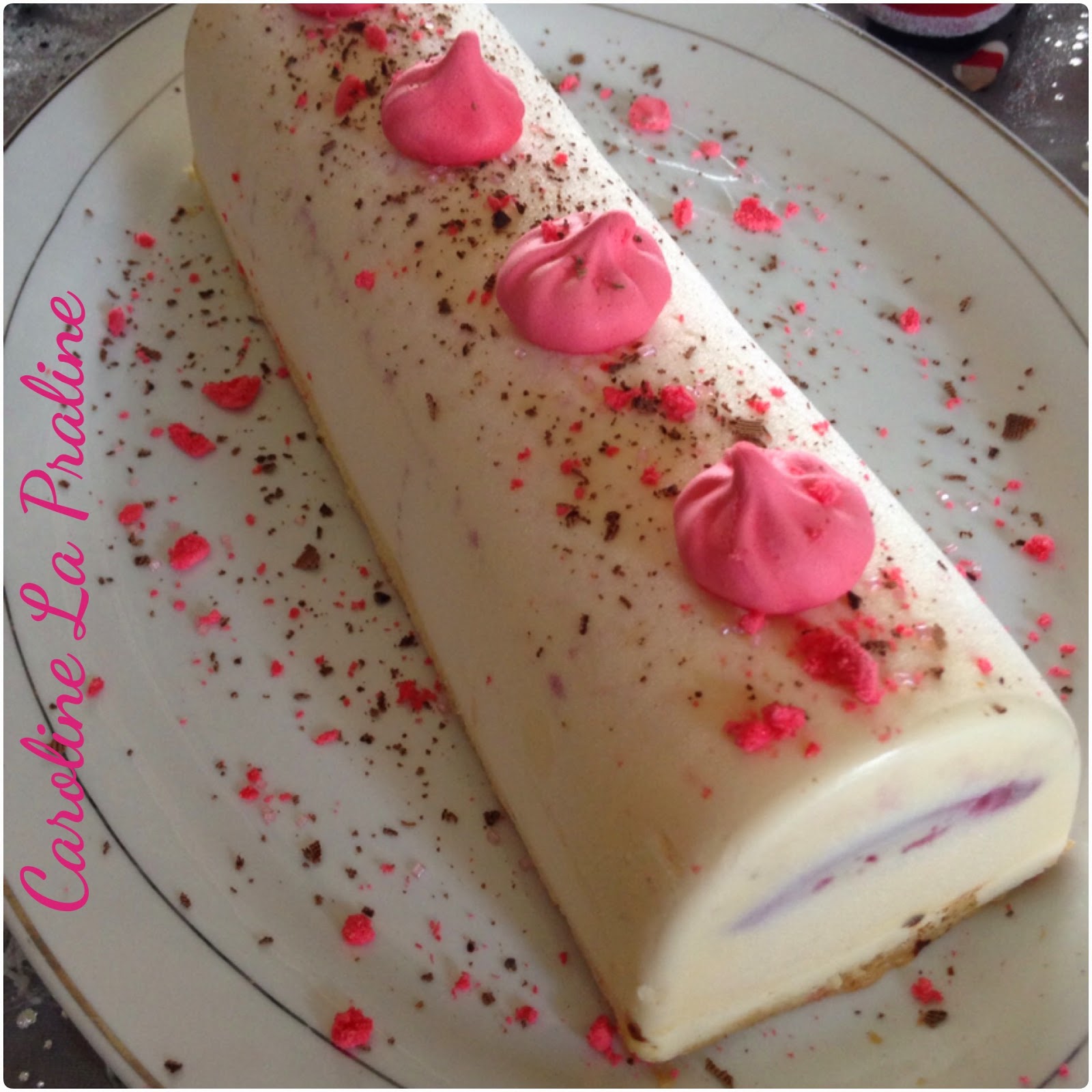 Caroline La Praline: Bûche Tiramisù aux Fruits Rouges