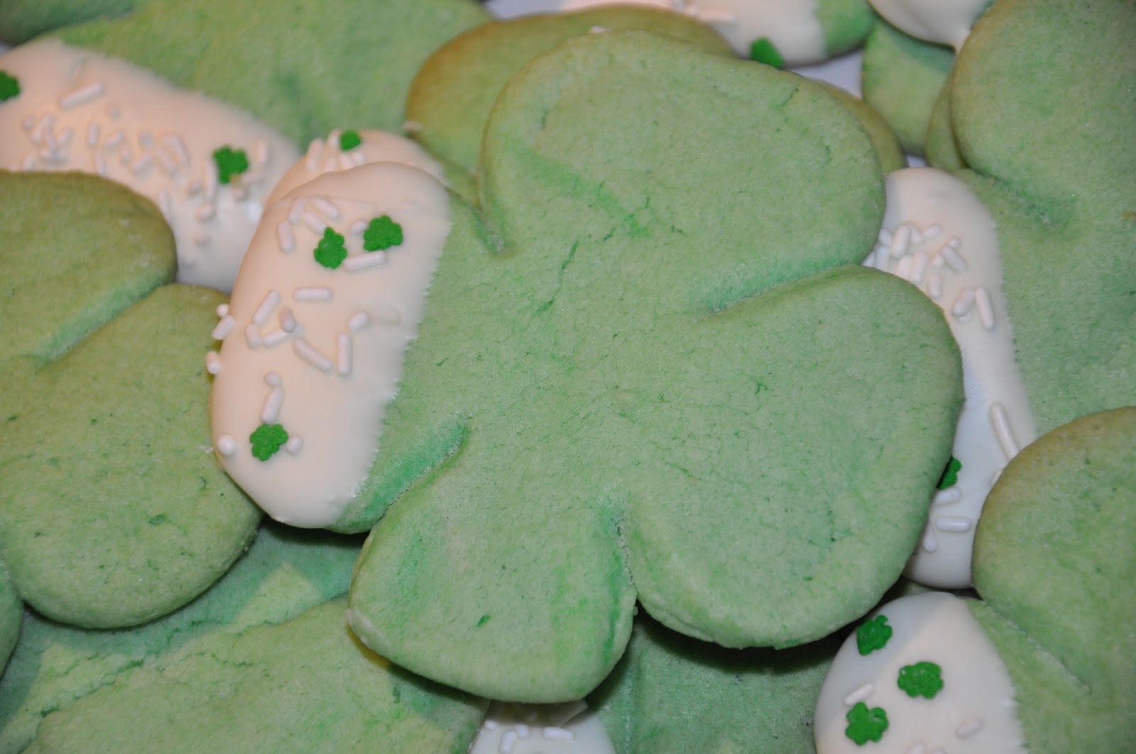 Elizabeth Ann's Recipe Box: White Chocolate Shamrocks
