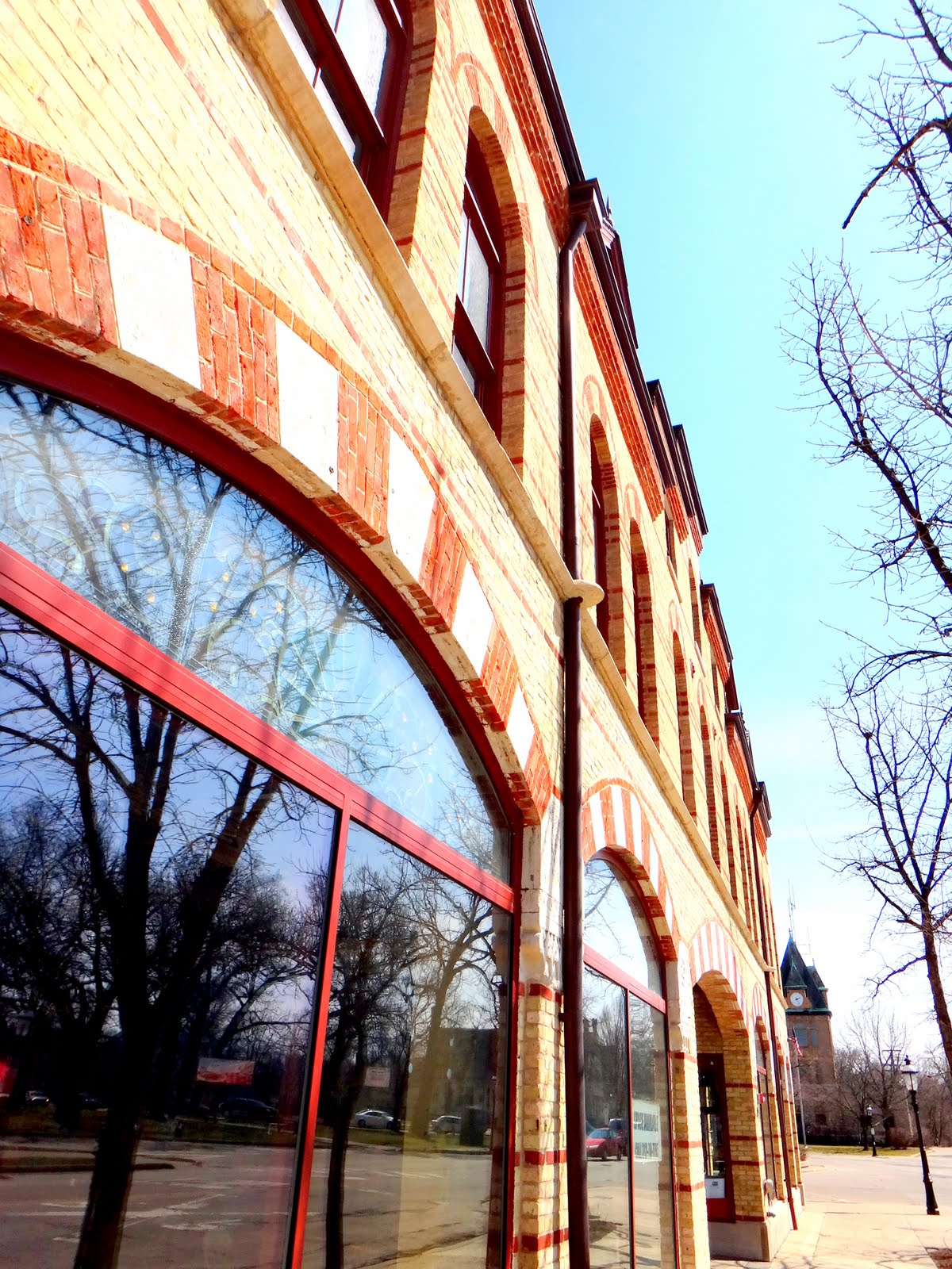 Riverside's Arcade Building