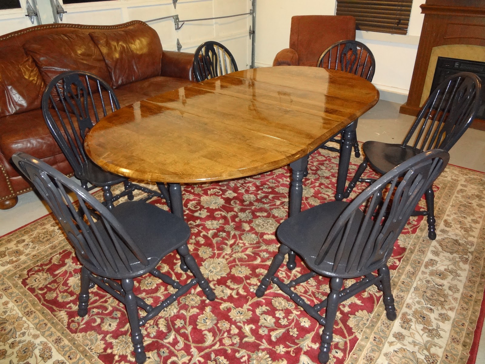 Heir and Space: Solid Maple Dining Set