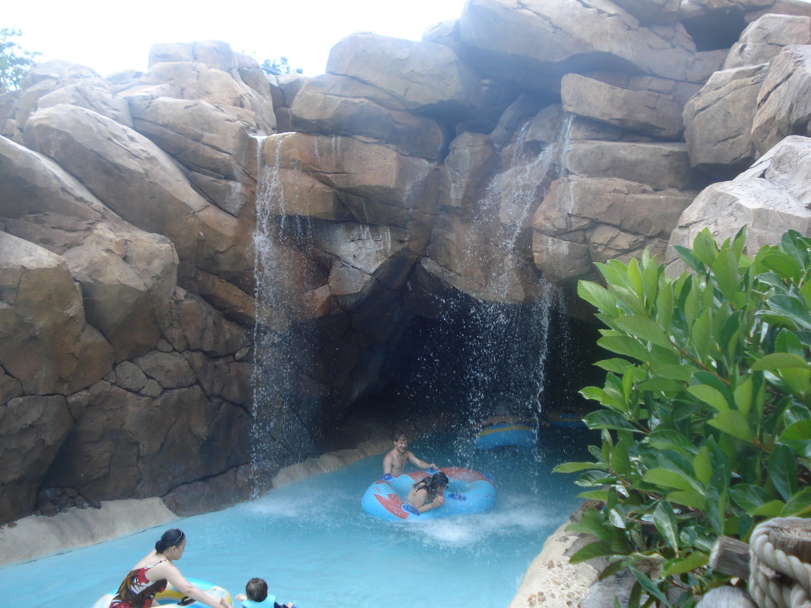 Your Key to the Mouse - WDW Guide: Typhoon Lagoon