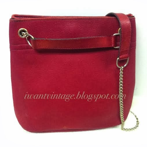 I Want Vintage | Vintage Designer Handbags: Nina Ricci Chain Bag in Red