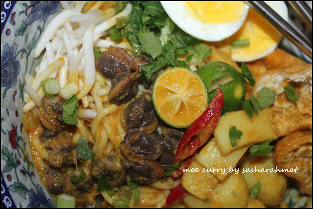love to cook , love to eat: mee kari kerang / cockles curry noodles
