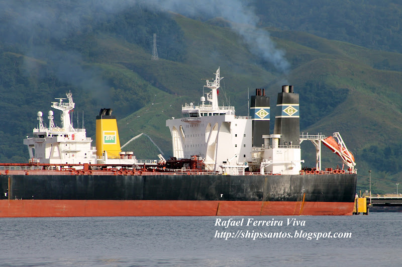 Navios em Santos: Genmar Vision atraca em São Sebastião