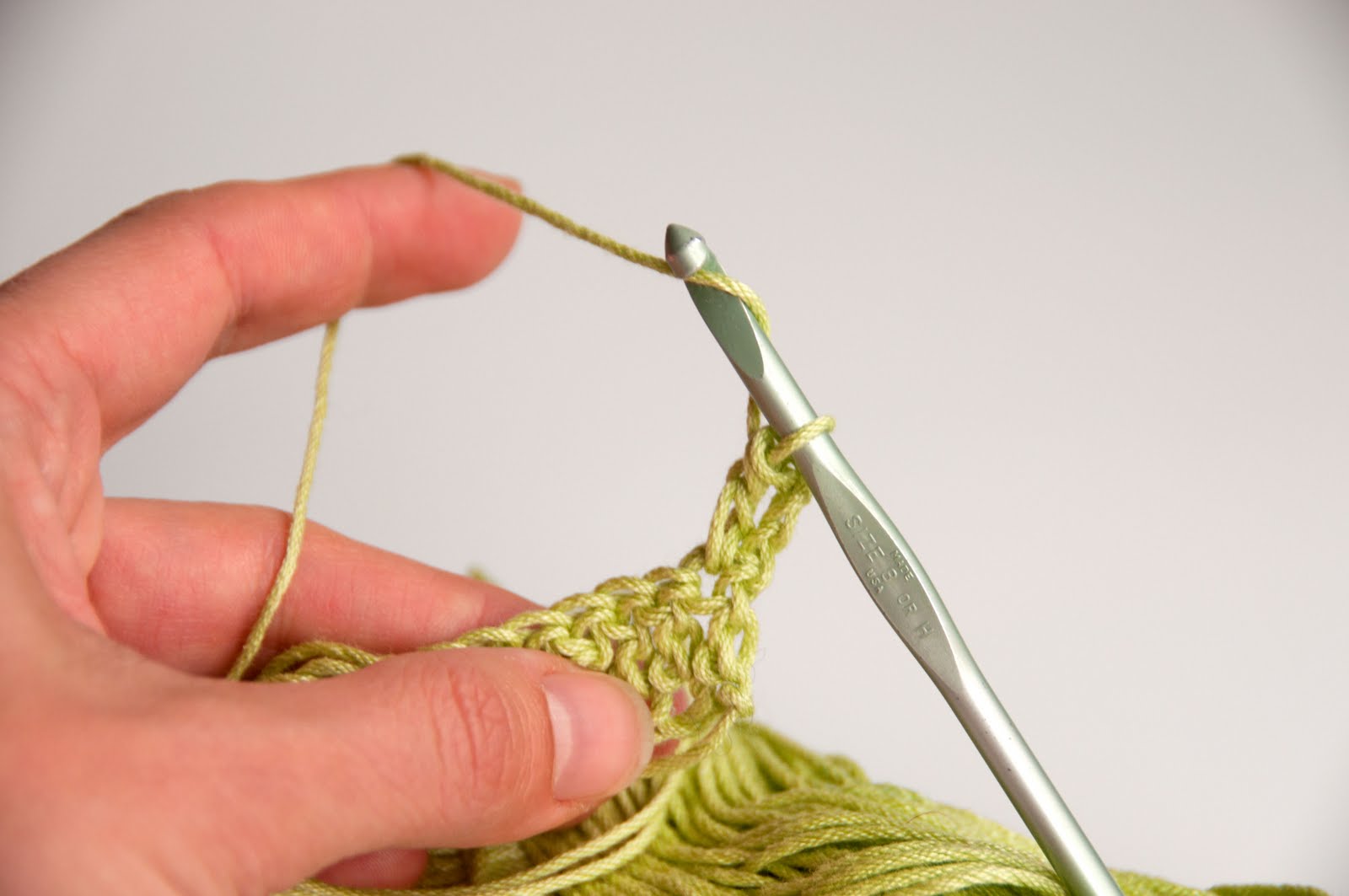 Aesthetic Nest: Crochet: Spring Frills Scarf (Tutorial)