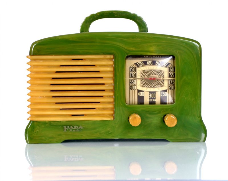 what a beautiful feeling: Catalin Radio