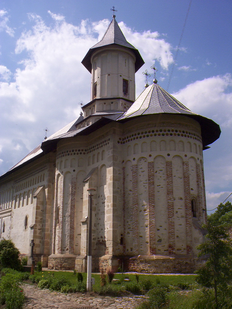 Taraba lui Cristinel - Diverse: Manastirea Tazlau, vestita vatra monahala