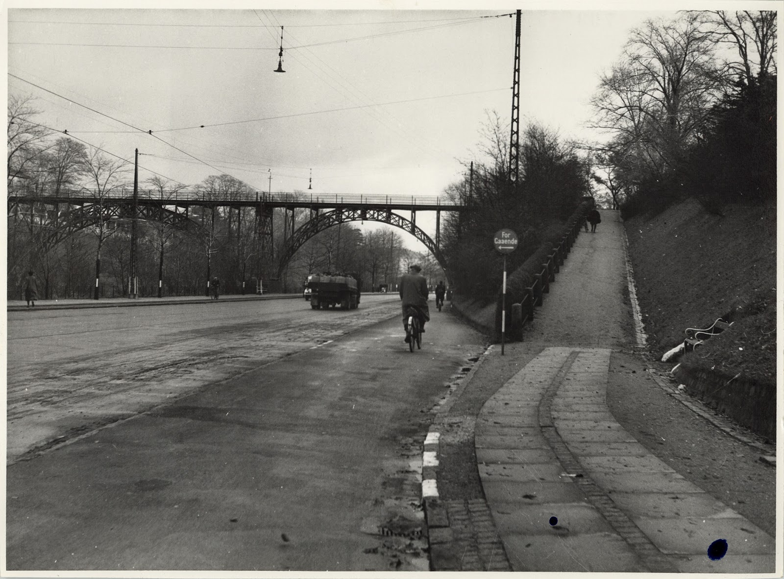 Valby og København, før og nu: Vigerslev Allé 1943