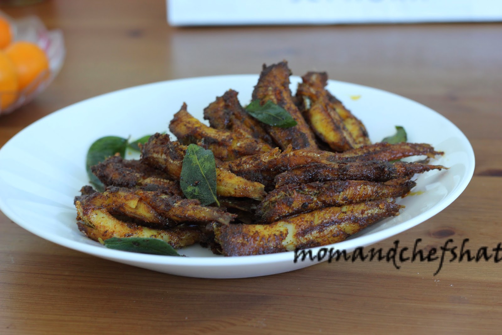 Cooking in mommy's shoes: Netholi Varuthathu/Podimeen Varuthathu ...