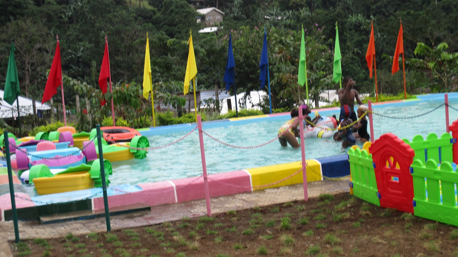 MY237 BLOG: WELCOME TO ALCEF AMUSEMENT PARK MILE 4. LIMBE A PLACE TO BE...