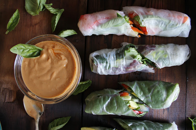 This Rawsome Vegan Life: fresh summer rolls with basil, avocado, kale ...