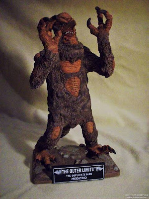 I Loved the Yeti: Beaks! (Outer Limits' Megasoid)