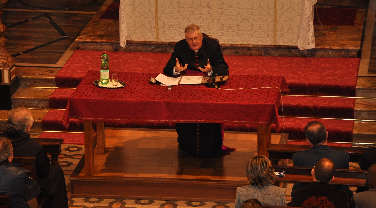 Missa Gregoriana no Mundo . SANTIDADE: Mons. Guido Pozzo, Secretario de ...