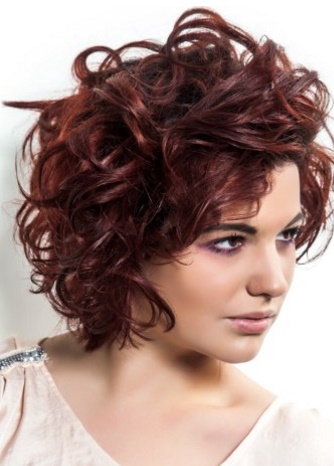 La moda en tu cabello: Mágicos cortes de pelo corto con rizos - 2016