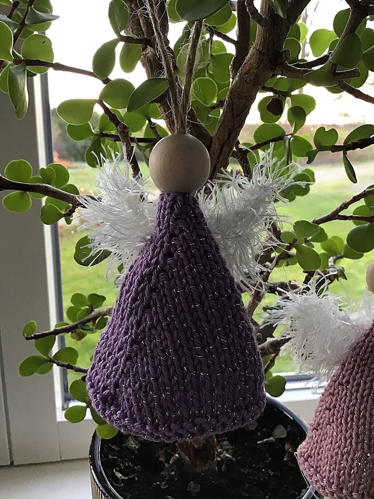 Bellas bedrifter: Strikkede engle...