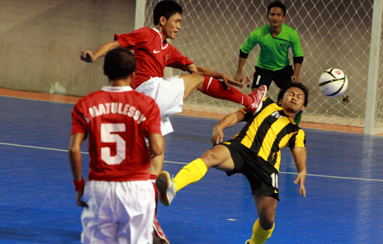 Cara Menendang Bola Futsal Dengan Power Full « Jalan Menuju Sukses