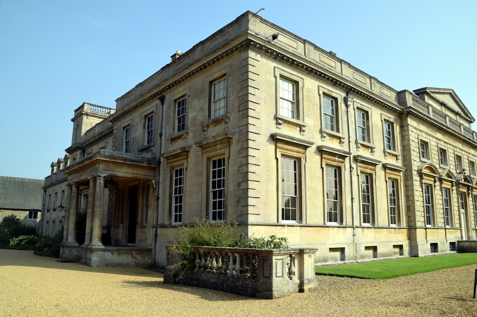 Enjoy your time with beautiful places: Lamport Hall and Gardens ...