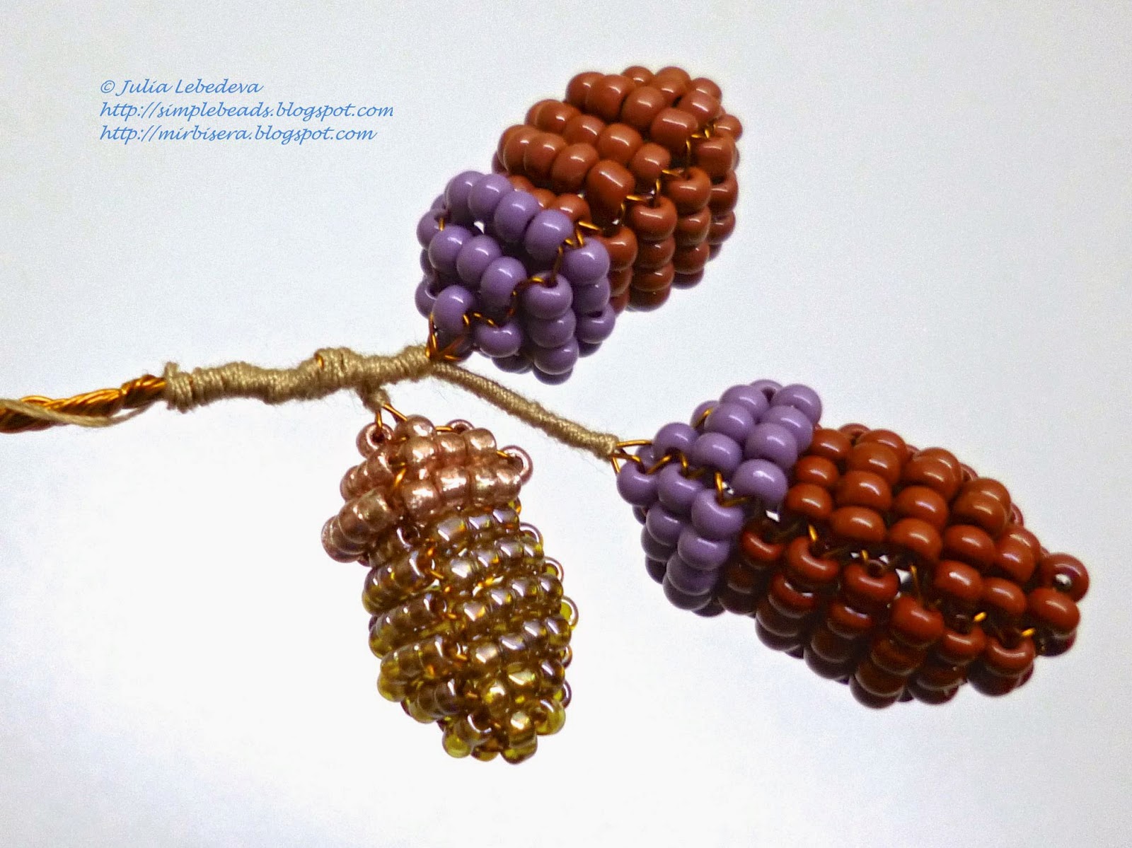 Beading for the very beginners: Oak twig with acorns