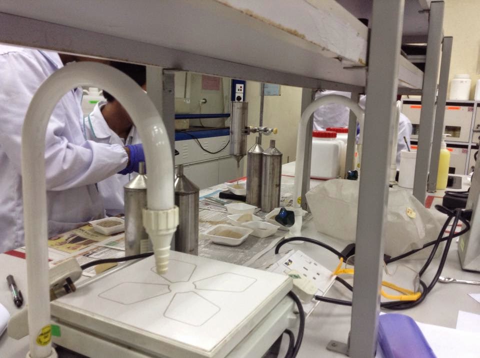 Technology Pharmaceutical I: Practical 4 - Powder flow (hopper)