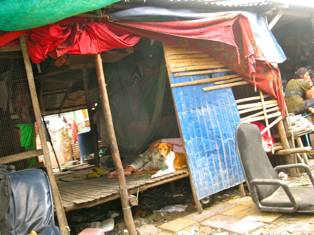Musings on Life in Hong Kong: At the Slum with New Life