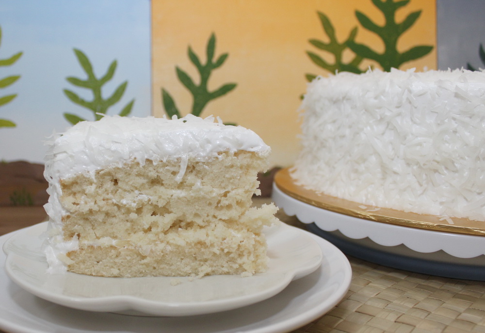 Dwen : The Cool Things I Love: White Snowy Coconut Cake