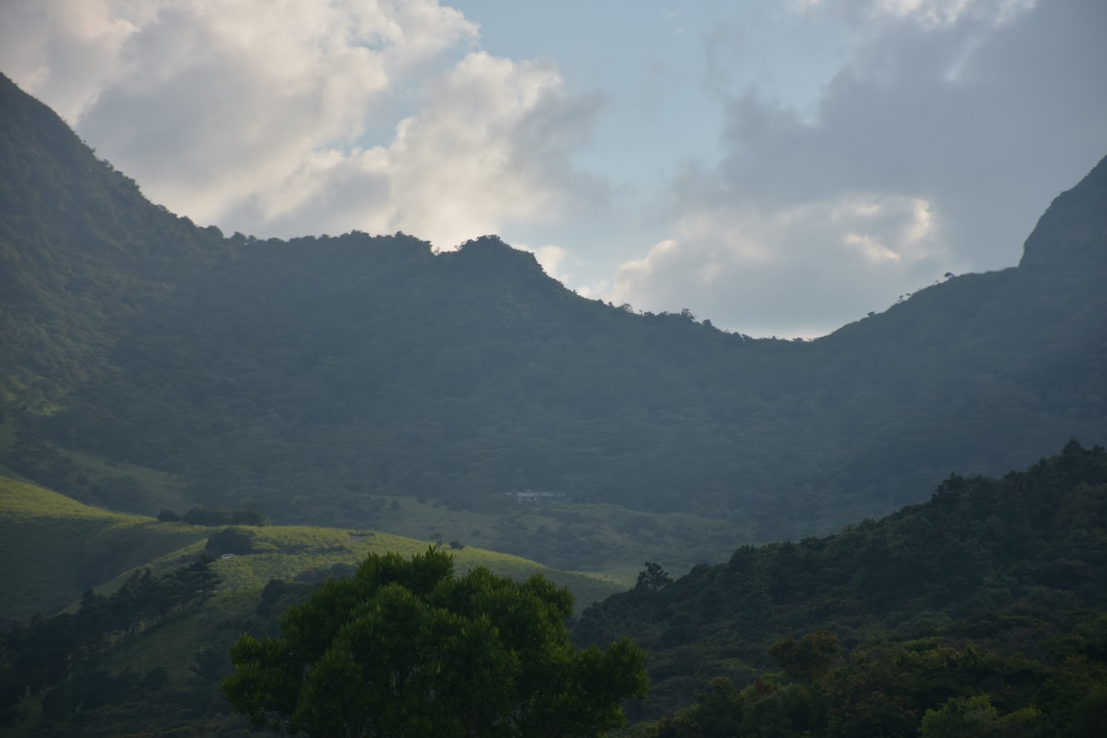 Images of Sri Lanka on blogspot.com: Return from 'Lokanthaya' - Land's ...
